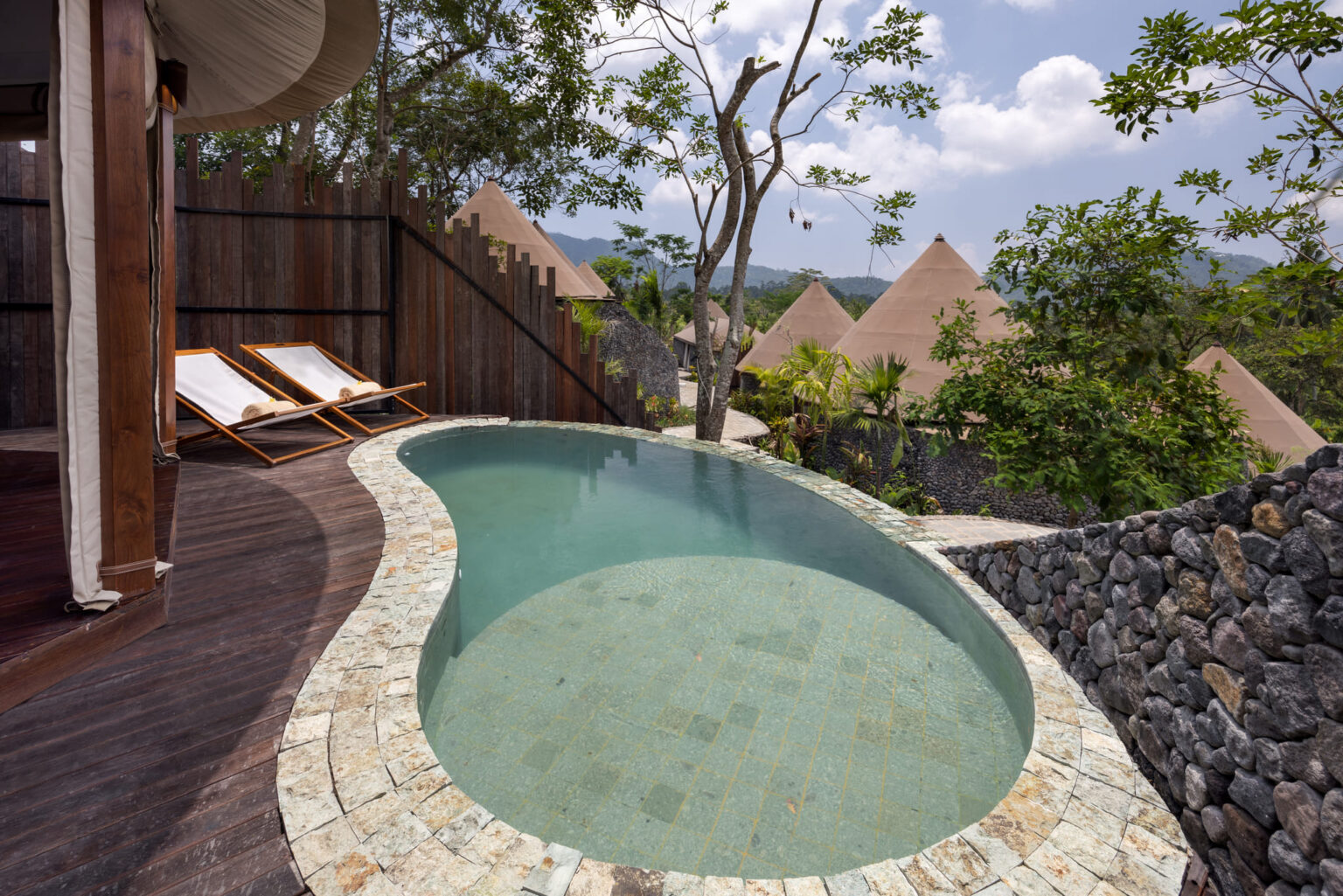 Luxury Pool Tent - The Wapa Lux Tent